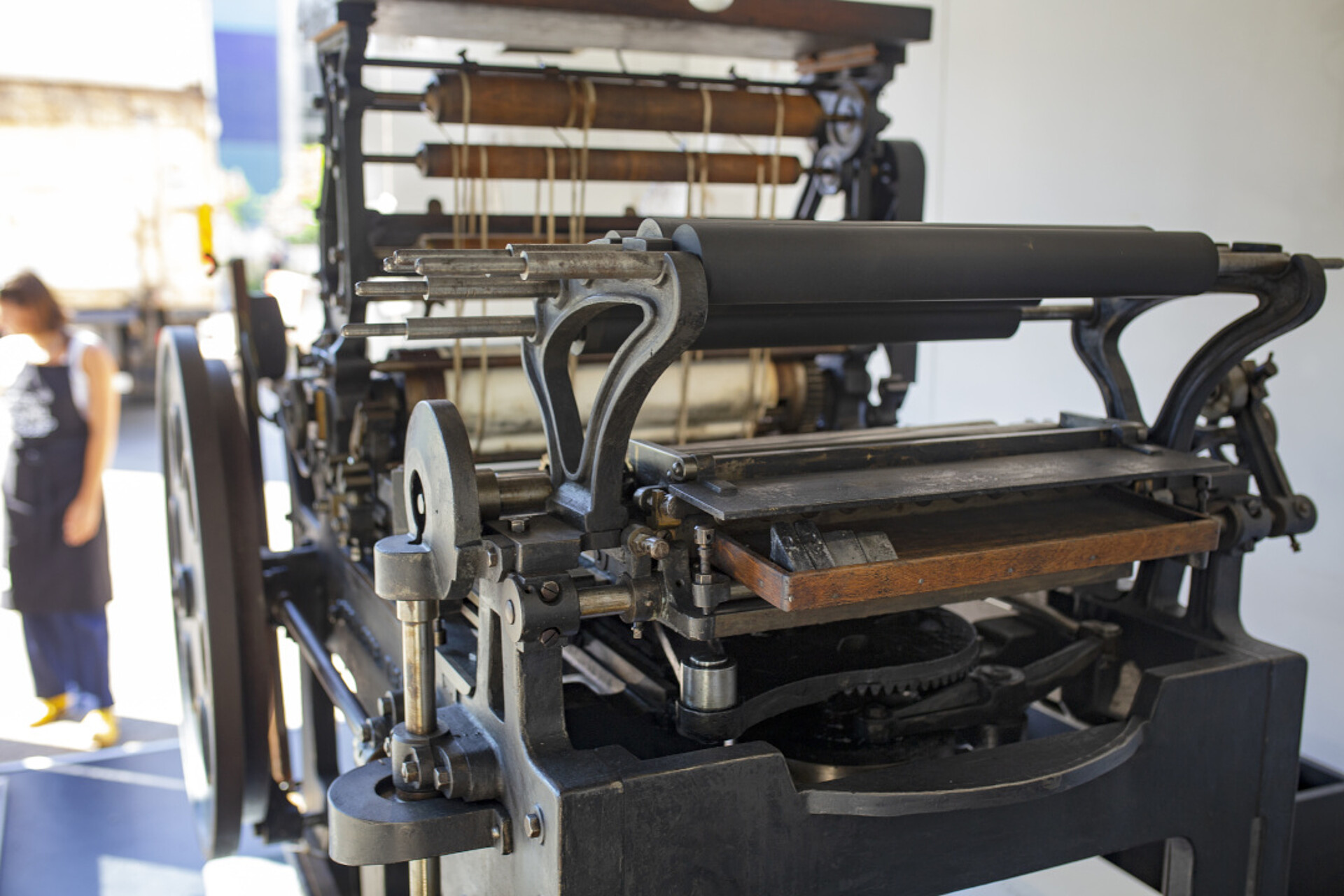 Avec le Labo de Gut, imprimez comme au temps de Gutenberg ! | Savoirs ...